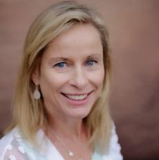 Lori Kay - Promoplus X - Webflow Ecommerce website template